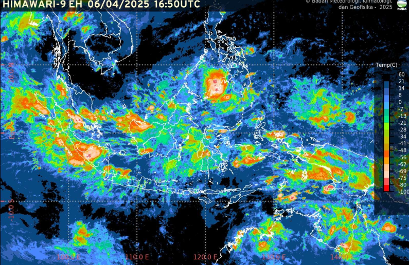 Hujan Petir Mengintai Kota-Kota Besar Indonesia Besok! Cek Prakiraan ...